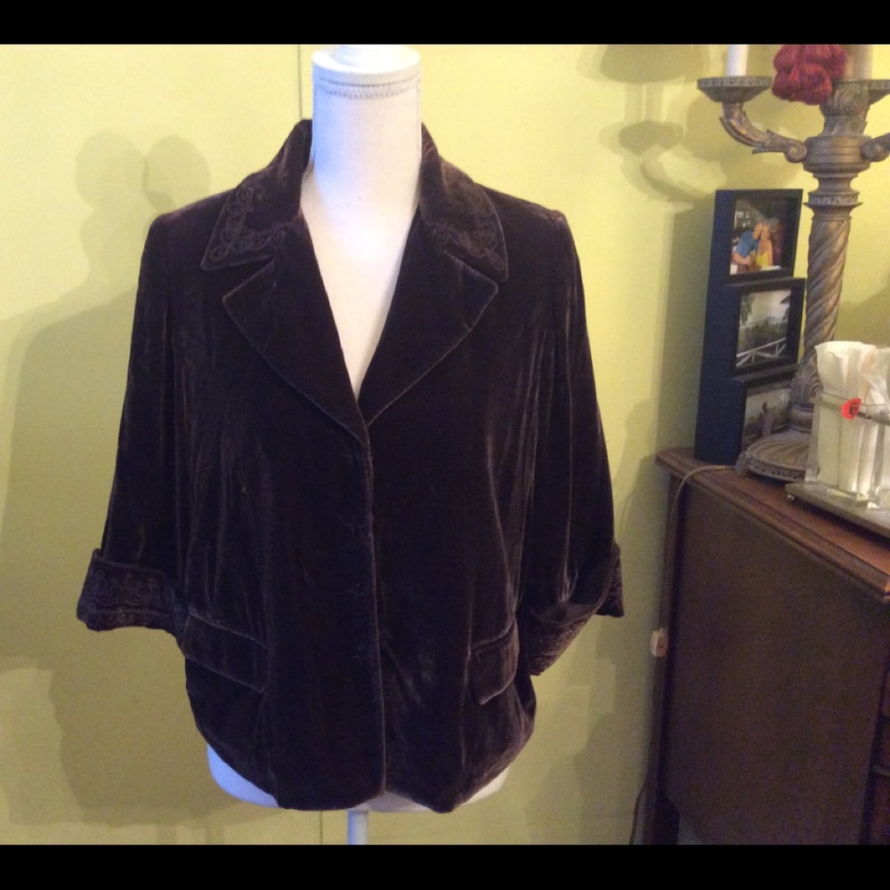 Tahari Rich Chocolate Brown Velvet Jacket Size 8 - Gem